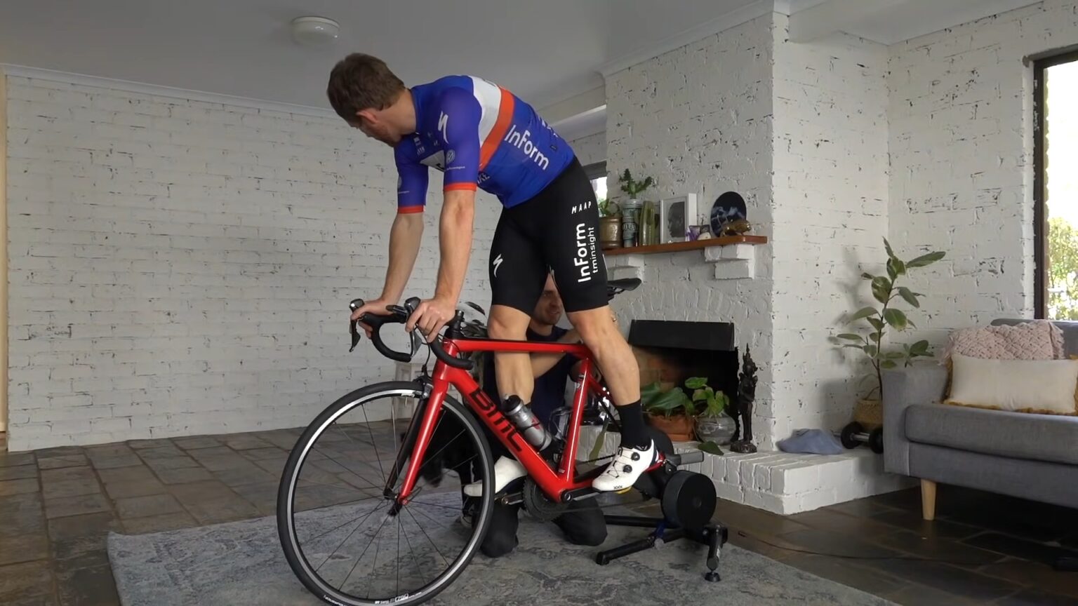 Why are Bike Seats so Uncomfortable? (Explained!) - String Bike