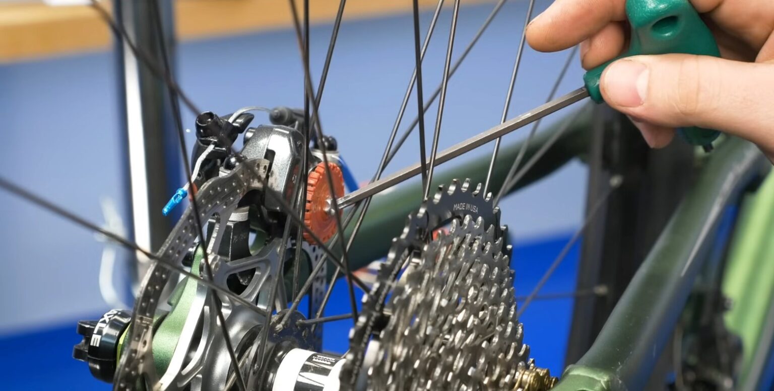 Do Electric Bikes Have Gears? How and When To Use Them - String Bike