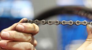 How To Fix The Bike Chain That Keeps Coming Off (Detailed Anwer) - String Bike