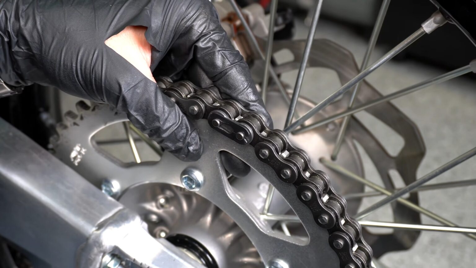 How Tight Should a Dirt Bike Chain Be: Get It Just Right - String Bike