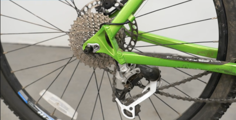 How Long Do Bike Chains Last? (Detailed Answer) - String Bike