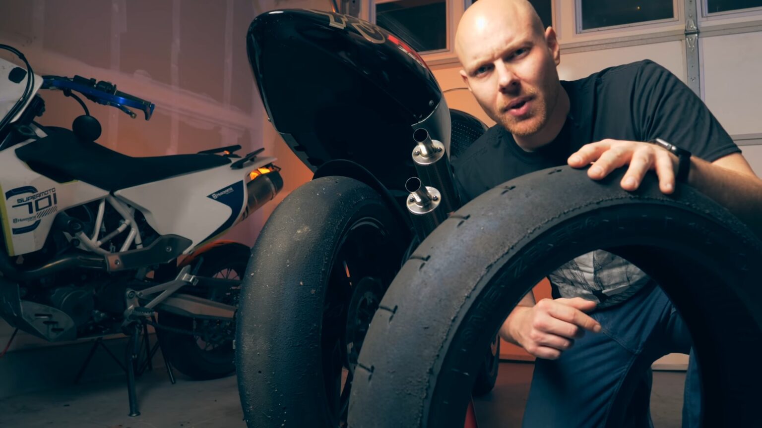 Thin Tires vs Thick Tires - 4 Key Differences
