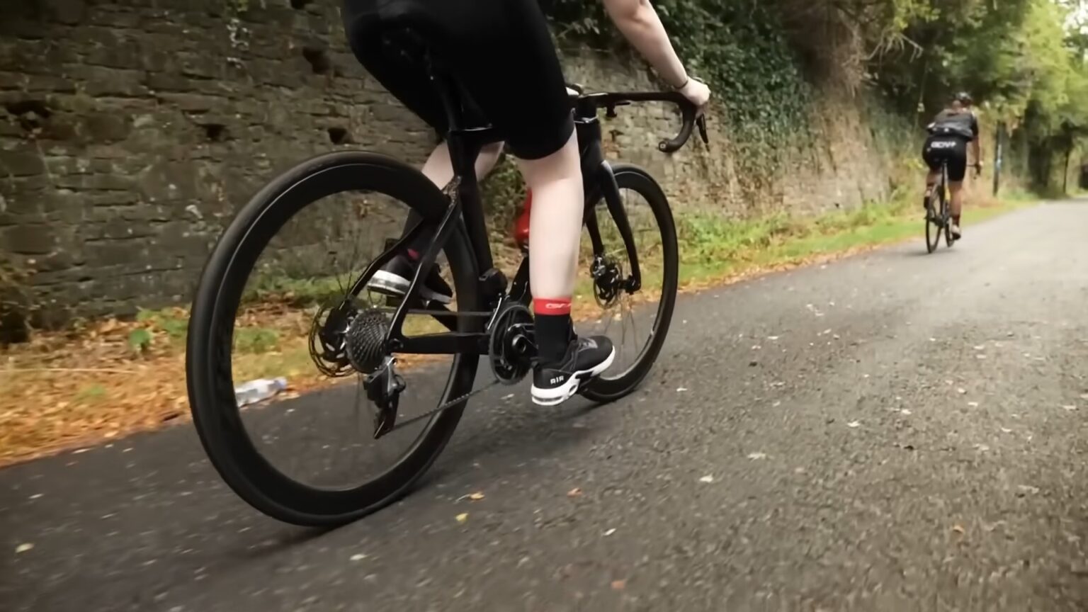 Cycling Secrets: How to Carve Out Six-Pack Abs on Two Wheels - String Bike