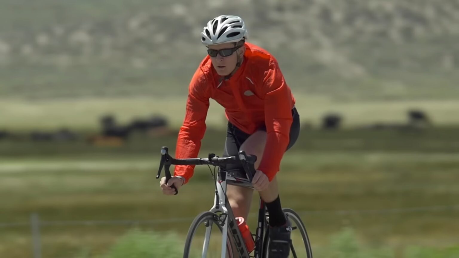 Cycling Secrets: How to Carve Out Six-Pack Abs on Two Wheels - String Bike
