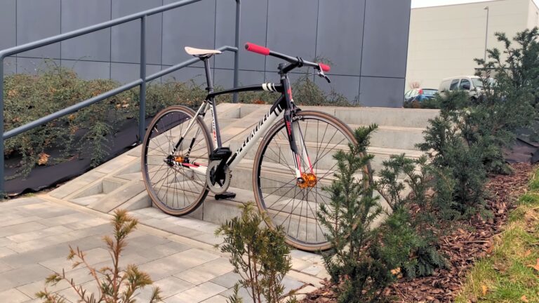 Single Speed Bike (9 Top Single Speed Bikes Explained) - String Bike