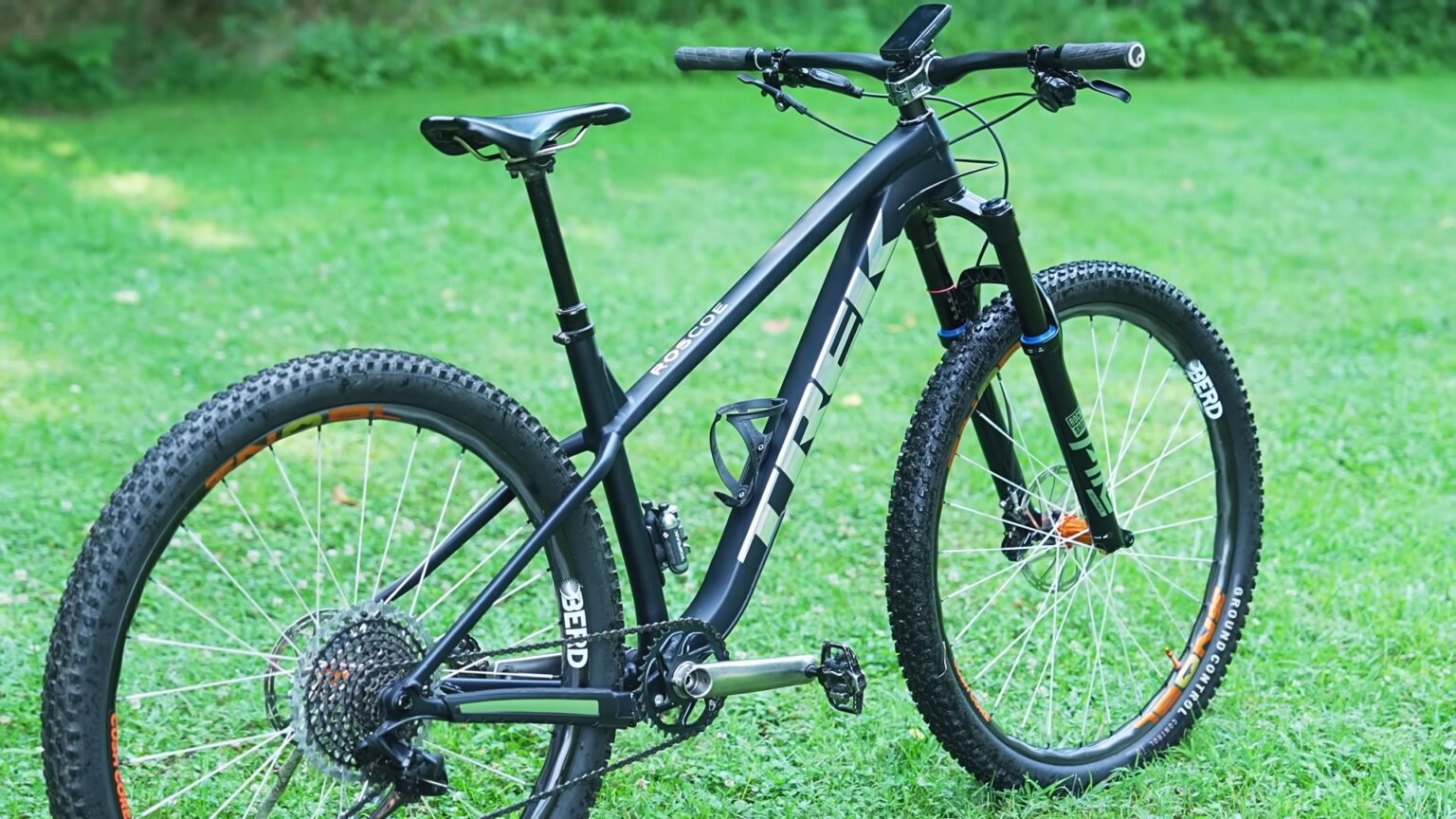 Is Trek Roscoe 8 A Good Bike: A Comprehensive Review 2024 - String Bike