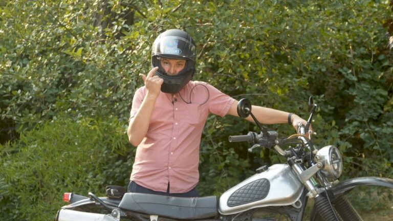 Full Face vs Open Face Helmet (10 Key Differences) - String Bike
