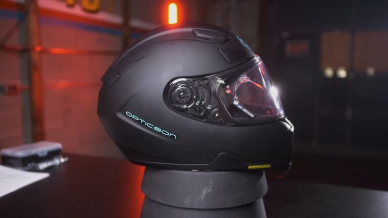 Full Face vs Open Face Helmet (10 Key Differences) - String Bike