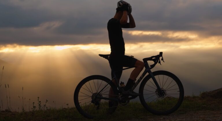 The Ultimate Ride: Exploring the Giant Defy Bicycle - String Bike