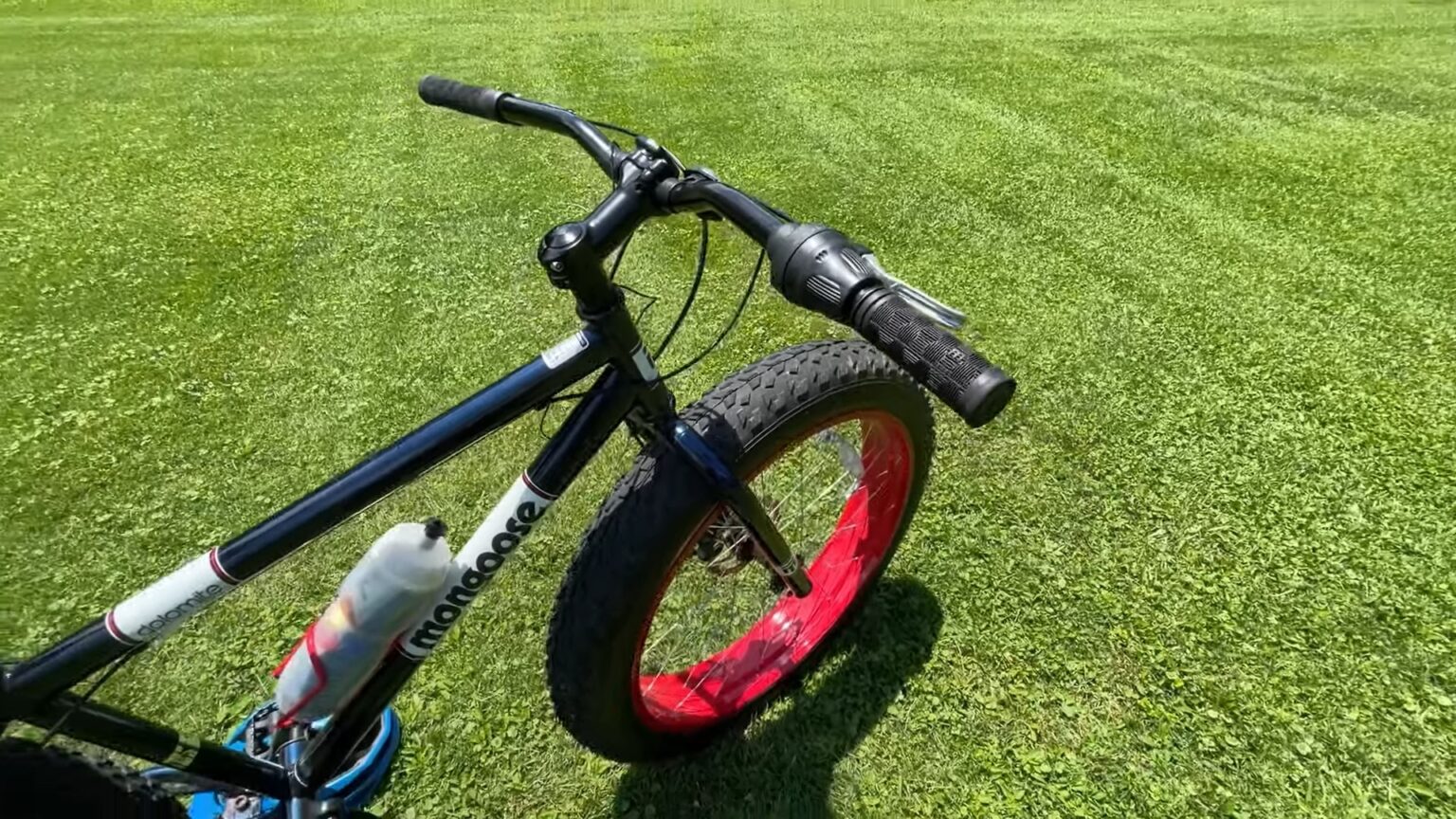 Mongoose Dolomite Vs Malus Bikes (7 Helpful Differences) - String Bike