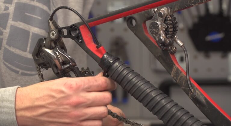 Chain Guard For Bicycle (5 Best Chain Guard Explained) - String Bike
