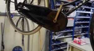 Chain Guard For Bicycle (5 Best Chain Guard Explained) - String Bike