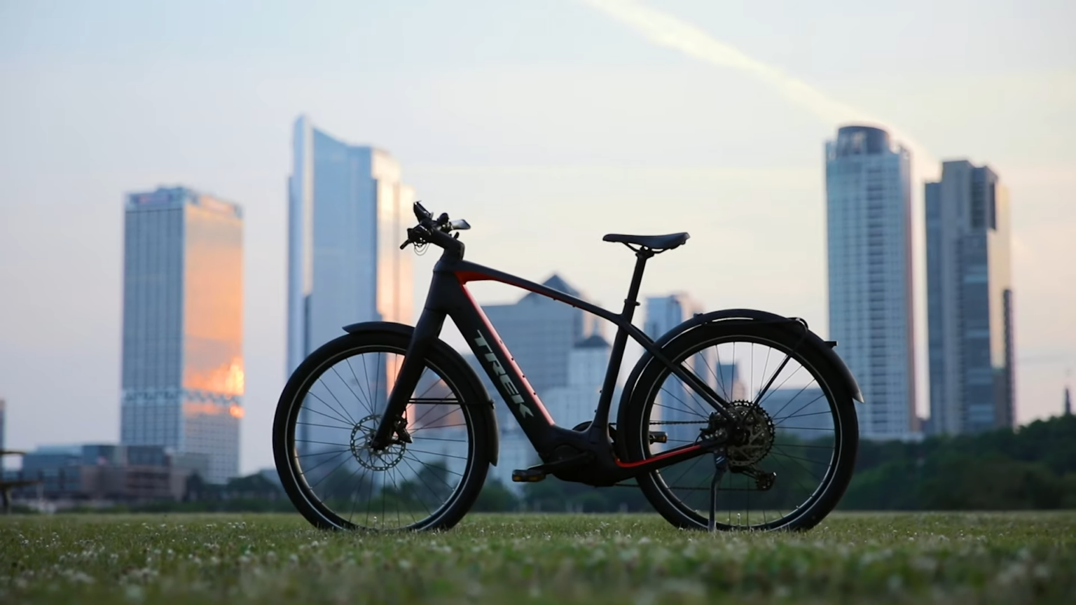 Trek Verve vs Allant (6 Key Differences) - String Bike